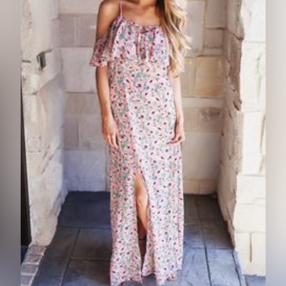 entro | Dresses | L Cold Shoulder Maxi Dress | Poshmark